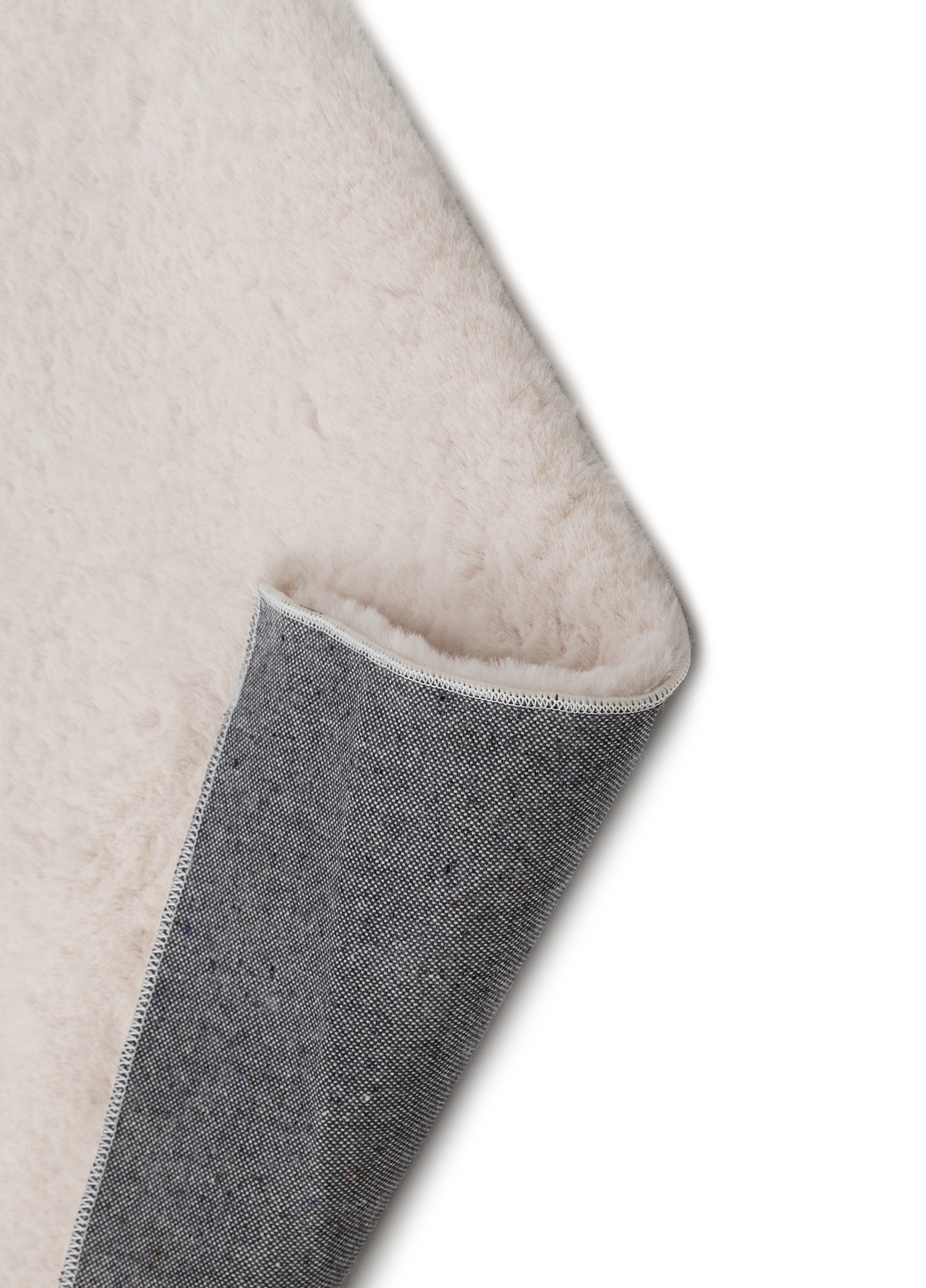 Softy - Pälsliknande matta till barnrum - Nylanders Mattor