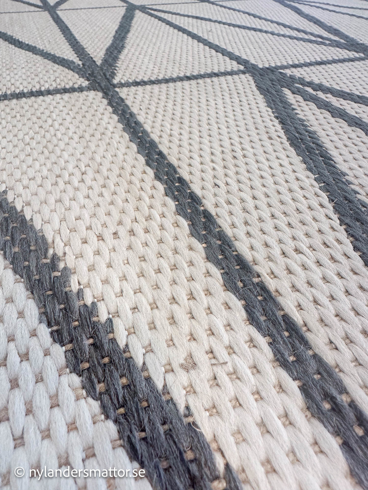 Berit - Mycket lättstädad matta på metervara - Nylanders Mattor