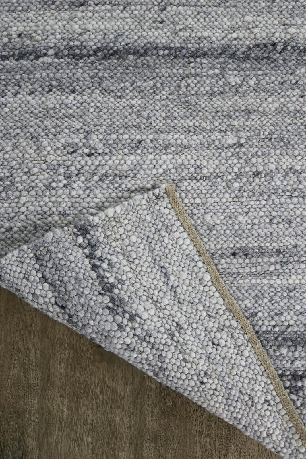 Sanda - slät handvävd ullmatta med lyster - Nylanders Mattor