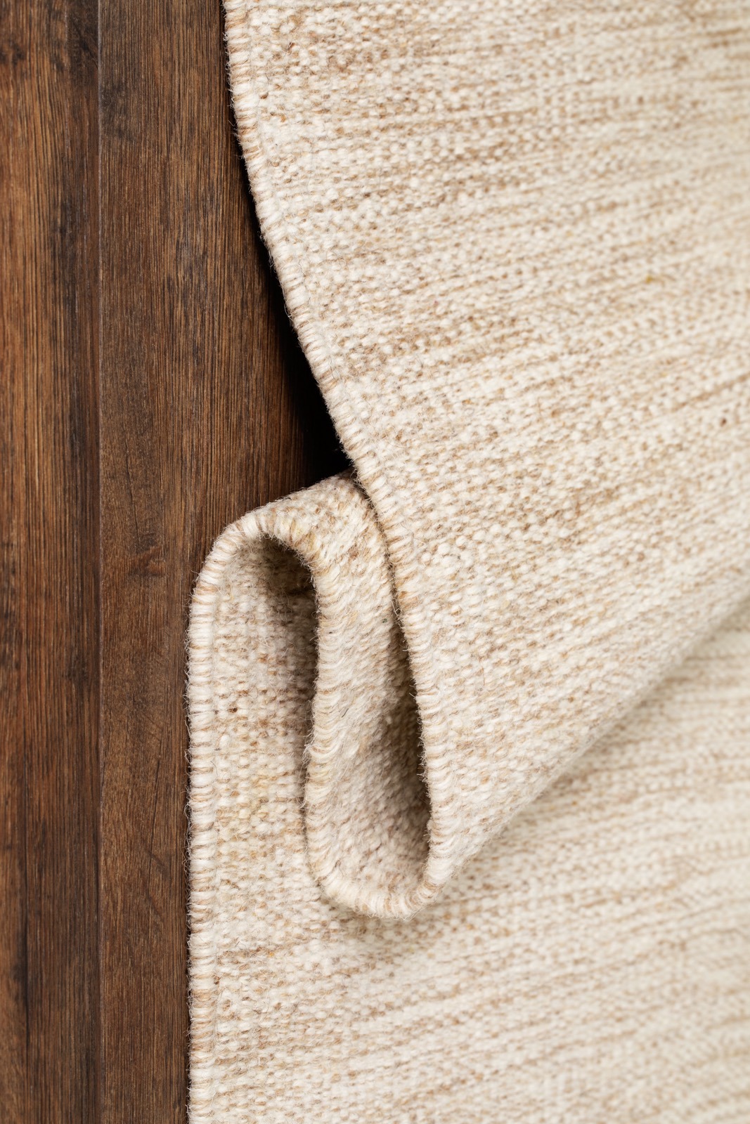 Vasa - Tunn, vändbar ullmatta med slät yta - Nylanders Mattor