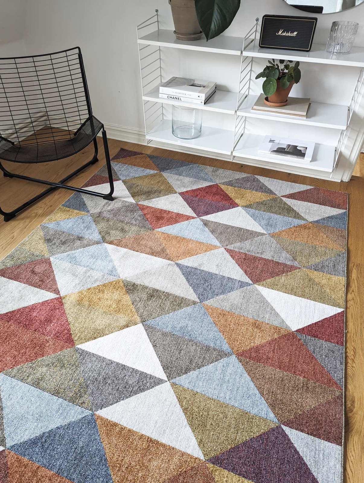 Caro Triangle - Multifärgad wiltonmatta - Nylanders Mattor